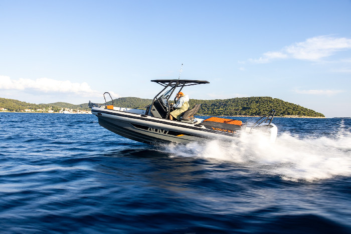 HIGHFIELD ADV7 in Hypalon :: VELA Solutions - Yachten, Boote, Antriebe ...